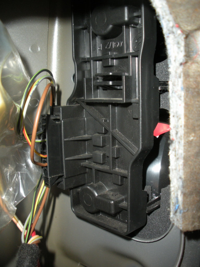 Wiring a US-spec Smart ForTwo (451) for Flat Towing - RV Nerds