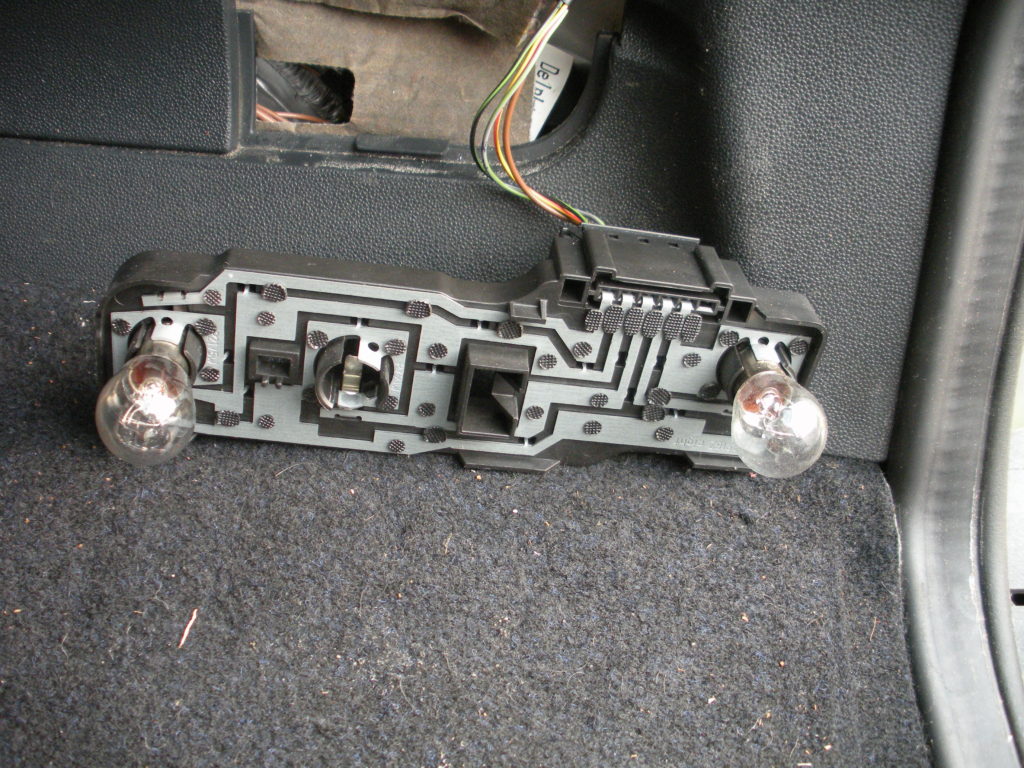 Wiring a US-spec Smart ForTwo (451) for Flat Towing - RV Nerds